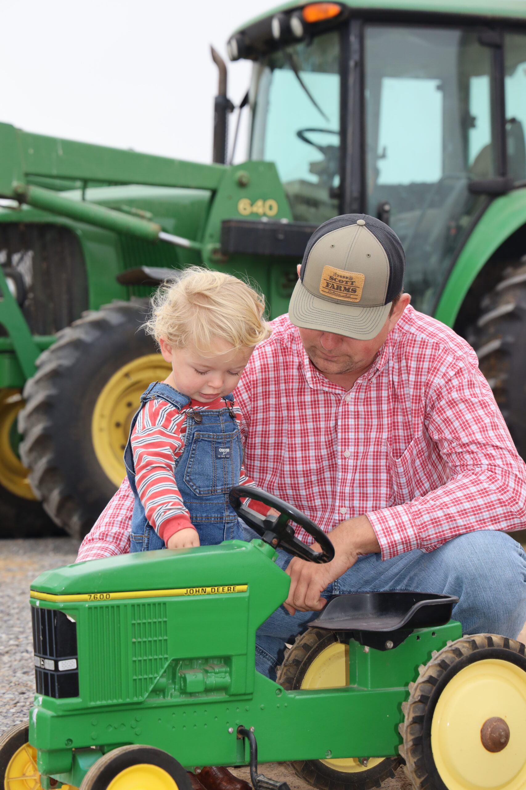 Toy Tractors Make Spirits Bright - Alabama Farmers Federation